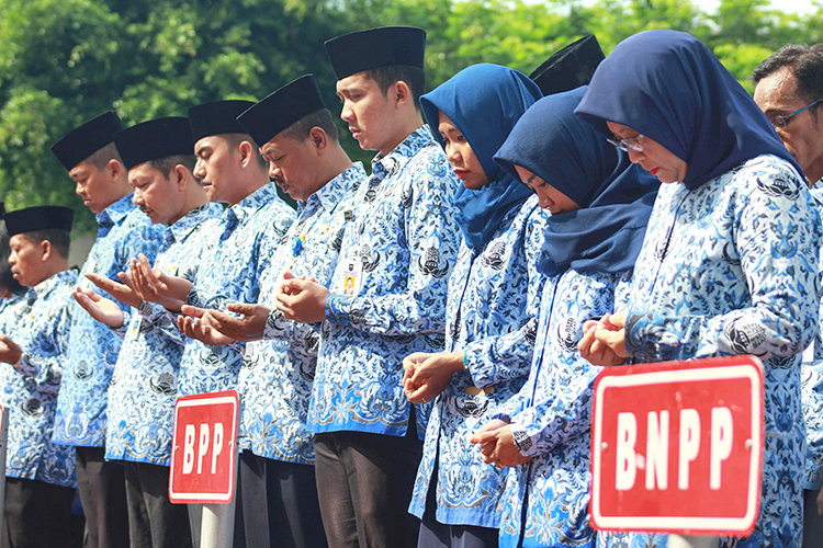 Meninjau Efektivitas Wacana WFA (Work from Anywhere) Bagi PNS dan ASN | HeyLaw